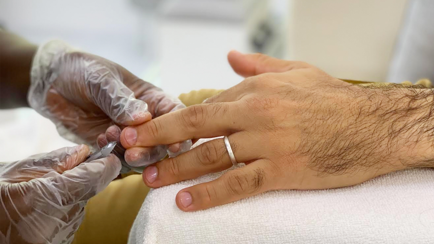 SKILLS Grooming Lounge - Facial, Manicure, Pedicure, Foot Spa